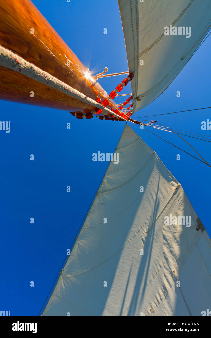 Views of the mast, sails and rigging on the private sail yacht Stock ...