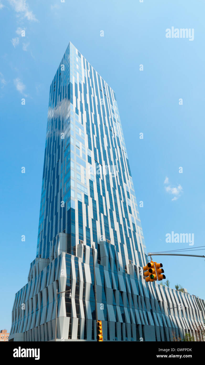 Modern building in downtown Brooklyn, New York City Stock Photo - Alamy