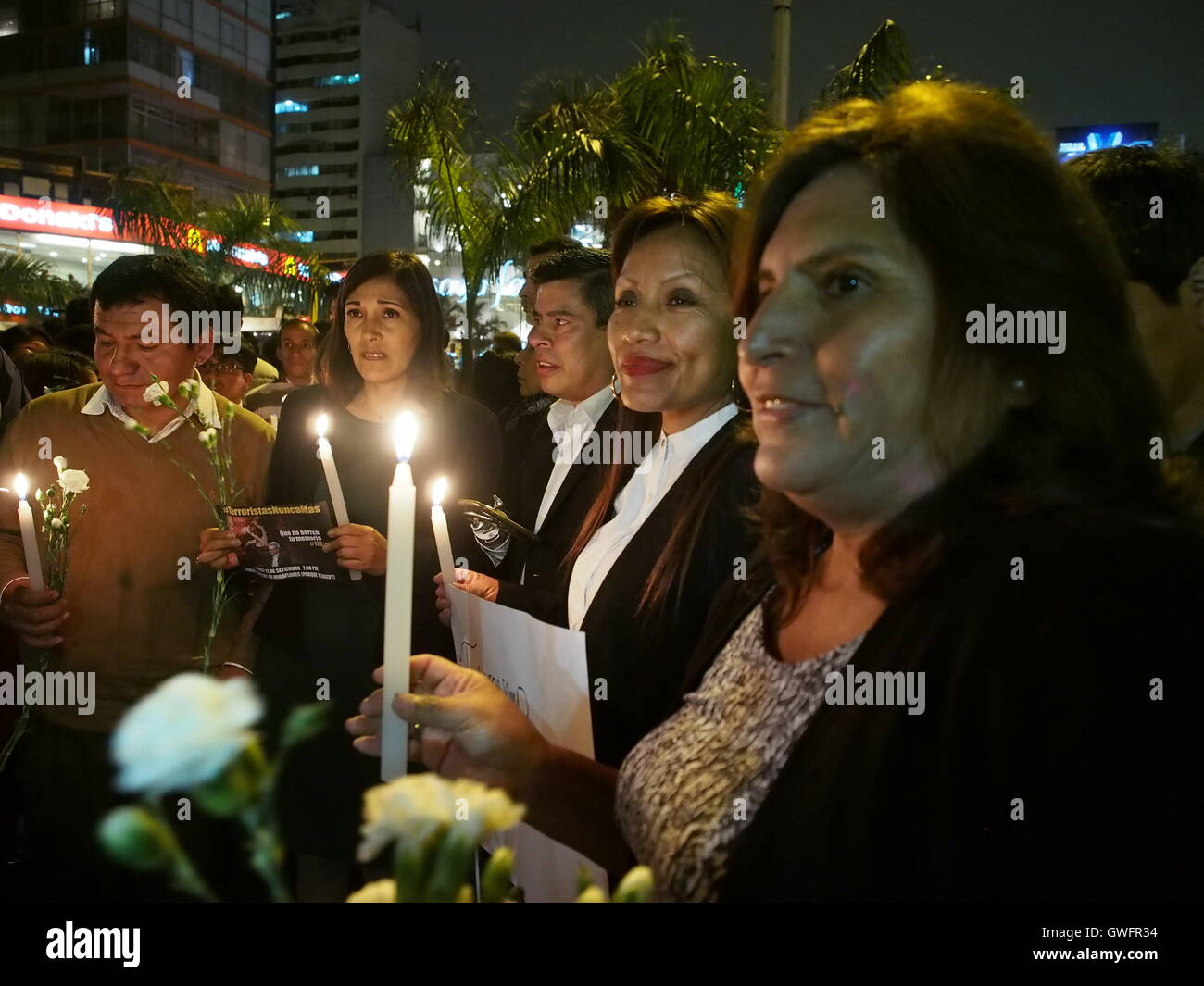 Lima, Peru. 12th Sep, 2016. Lima Peru. September 12, 2016. Hundreds of ...