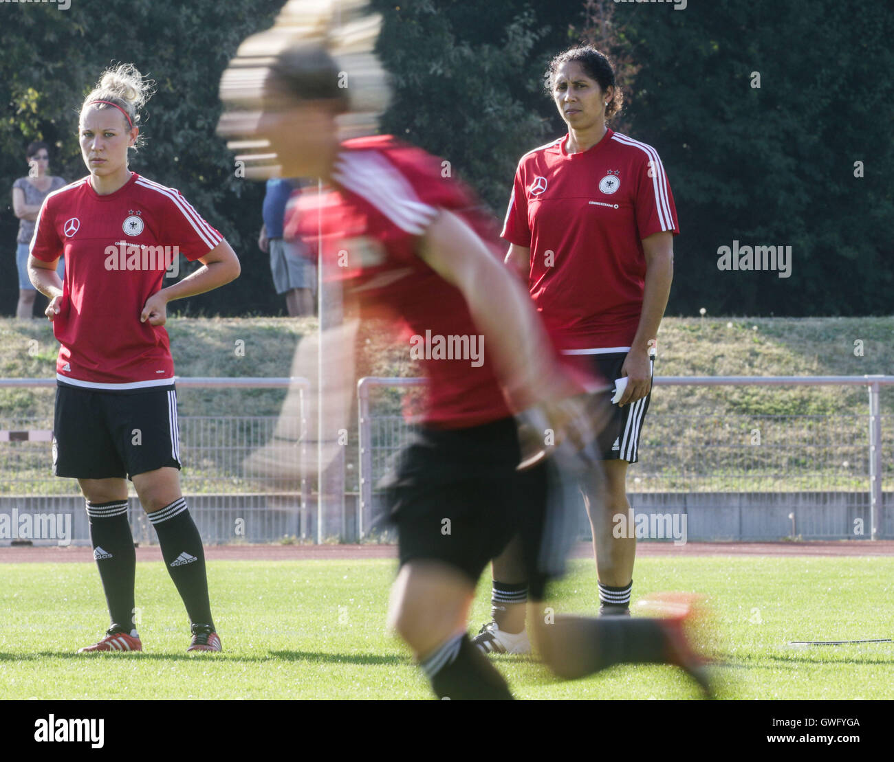 The new coach of the German women's national football team, Steffi ...