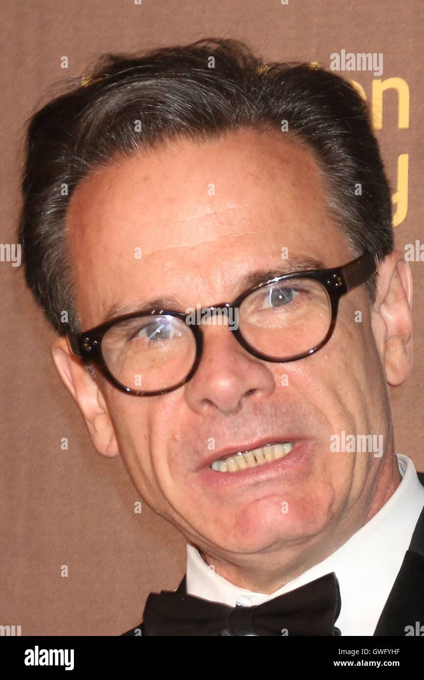 Peter scolari hi-res stock photography and images - Alamy