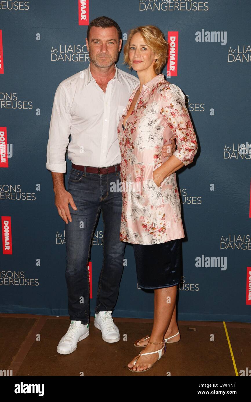 New York, NY, USA. 13th Sep, 2016. Liev Schreiber, Janet McTeer inside ...