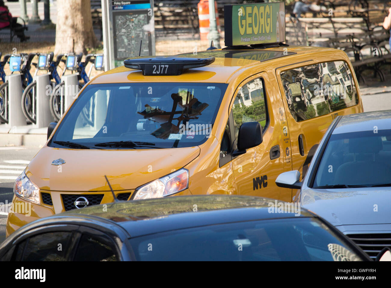 New York, New York, USA. 13th Sep, 2016. New York City yellow taxi cab ...