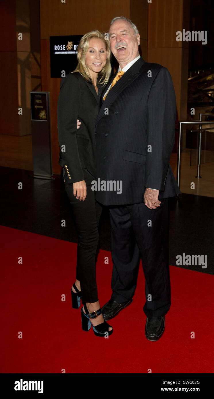 John cleese wife hi-res stock photography and images - Alamy