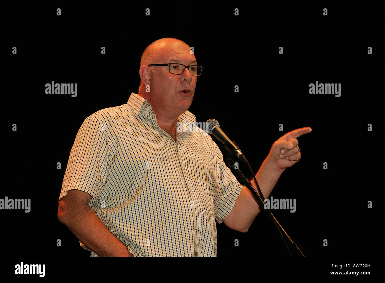 Dave Ward High Resolution Stock Photography and Images - Alamy