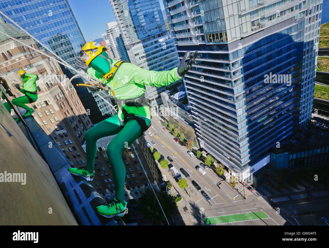 Vancouver, Canada. 13th Sep, 2016. Costumed residents rappel down from ...