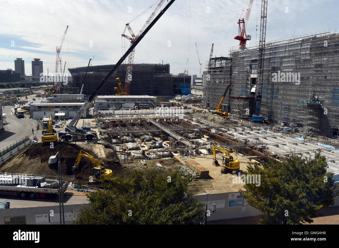 FILE : Construction of the new site for Tokyo's wholesale fish market ...