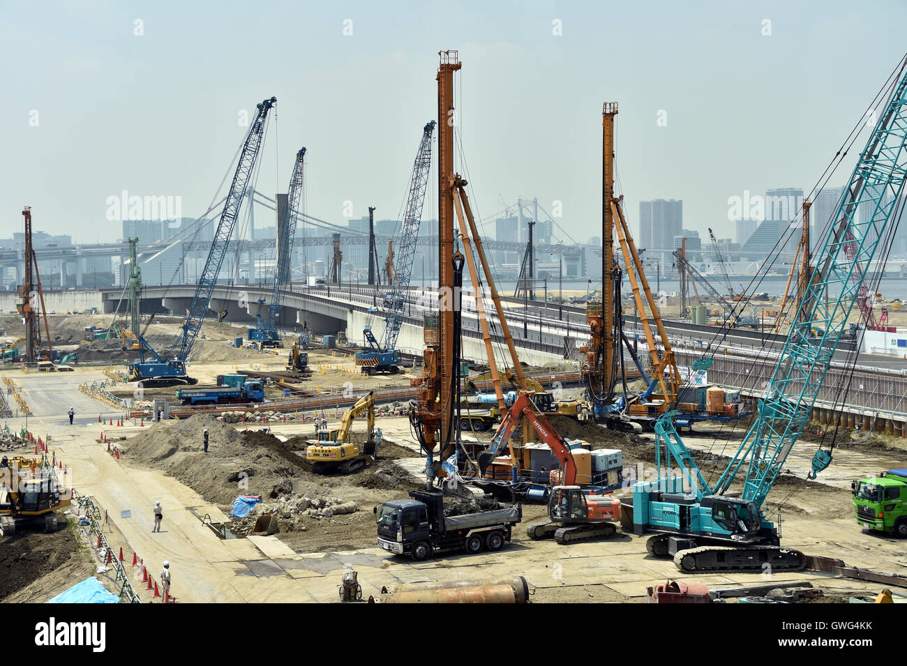 FILE : Construction of the new site for Tokyo's wholesale fish market ...