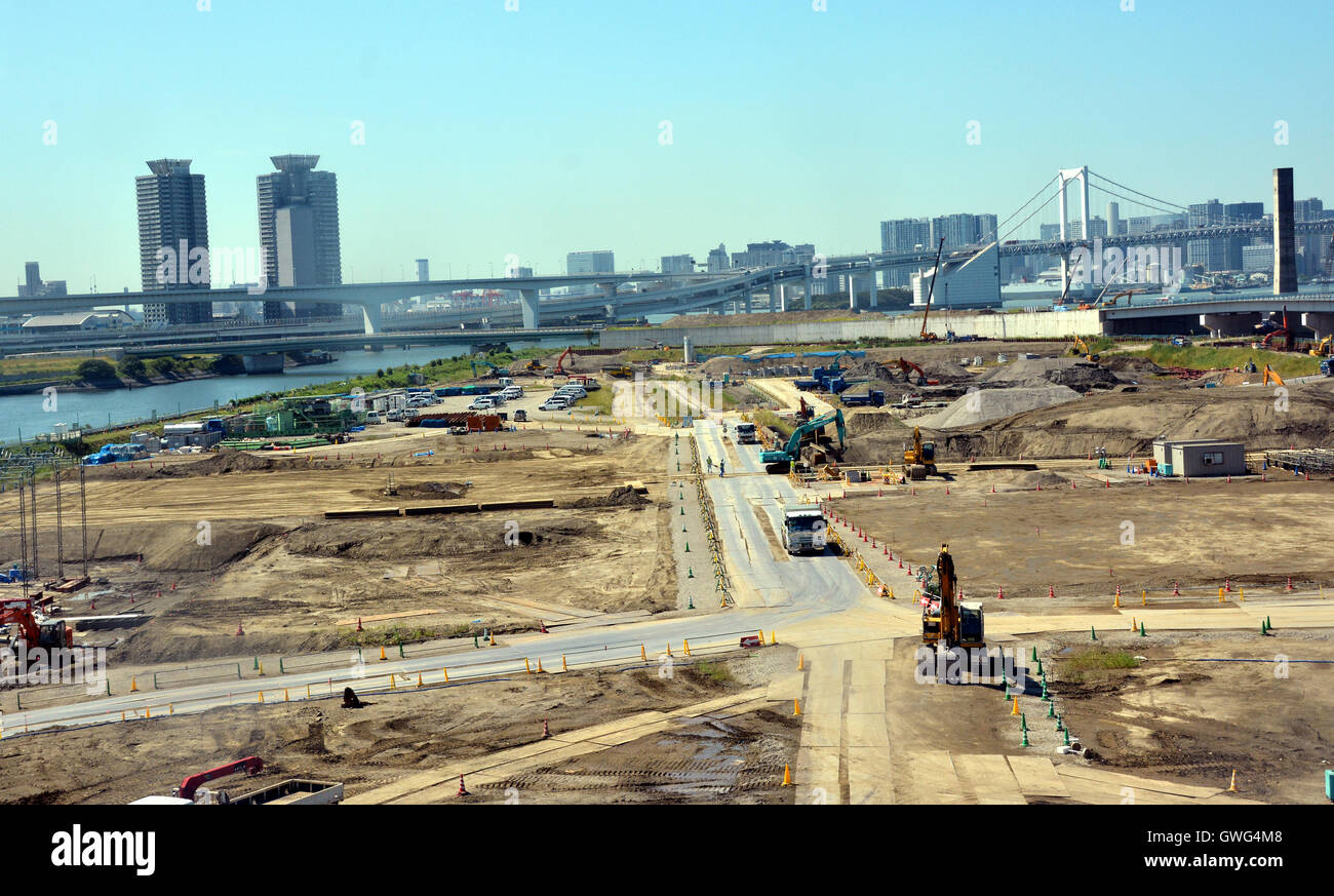 FILE : Construction of the new site for Tokyo's wholesale fish market ...