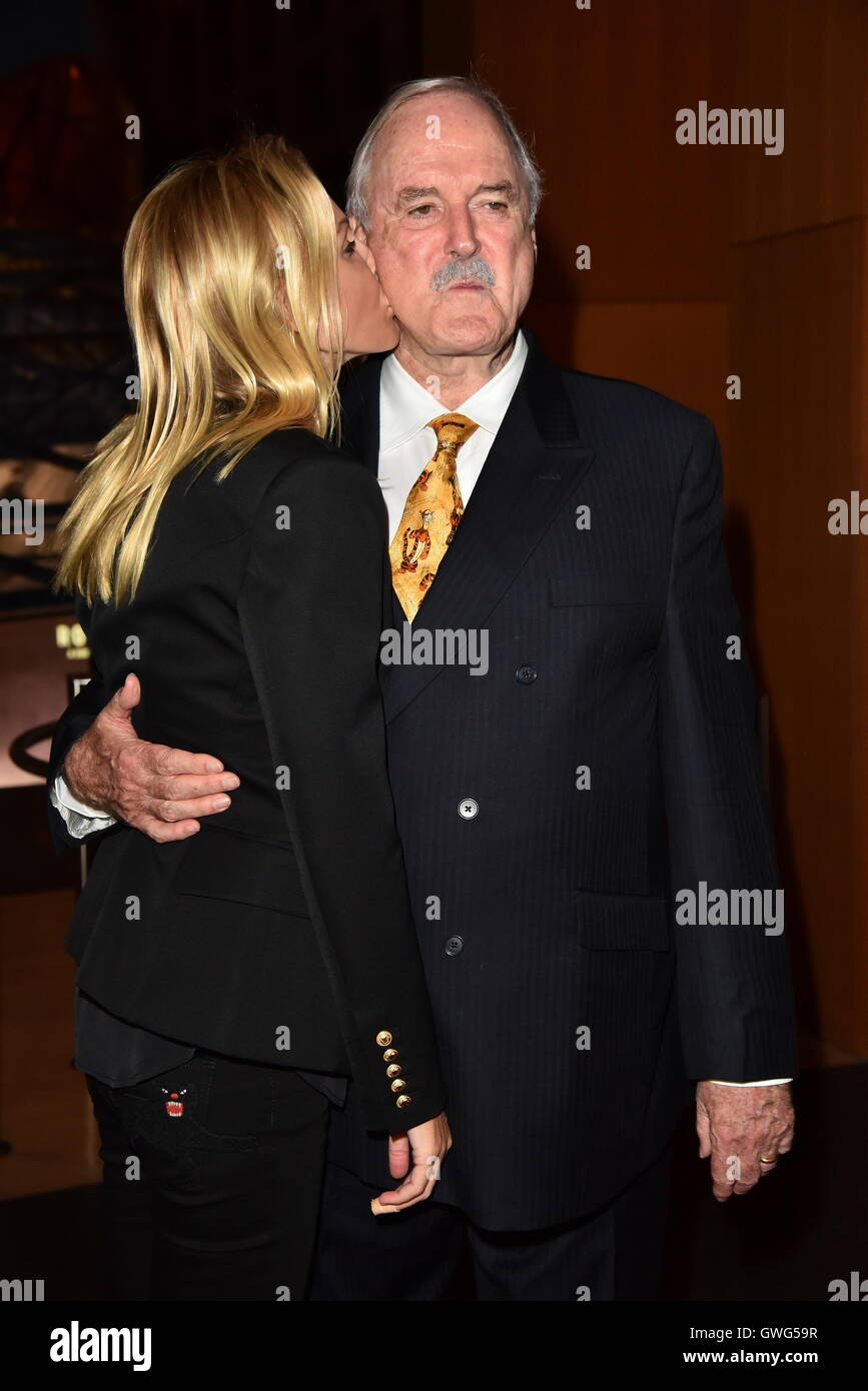 Berlin, Deutschland. 06th Sep, 2016. John Cleese and wife Jennifer/Rose ...