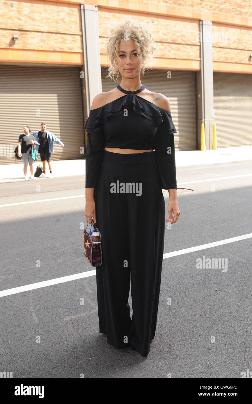 New York, NY, USA. 13th Sep, 2016. Leona Lewis out and about for ...