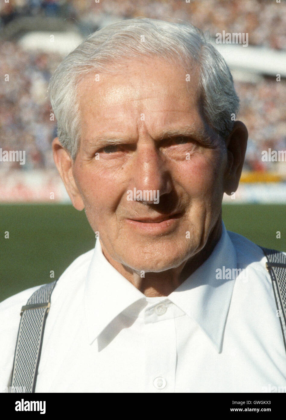 GEORGE RAYNOR British fooball coach of the Swdish national football ...