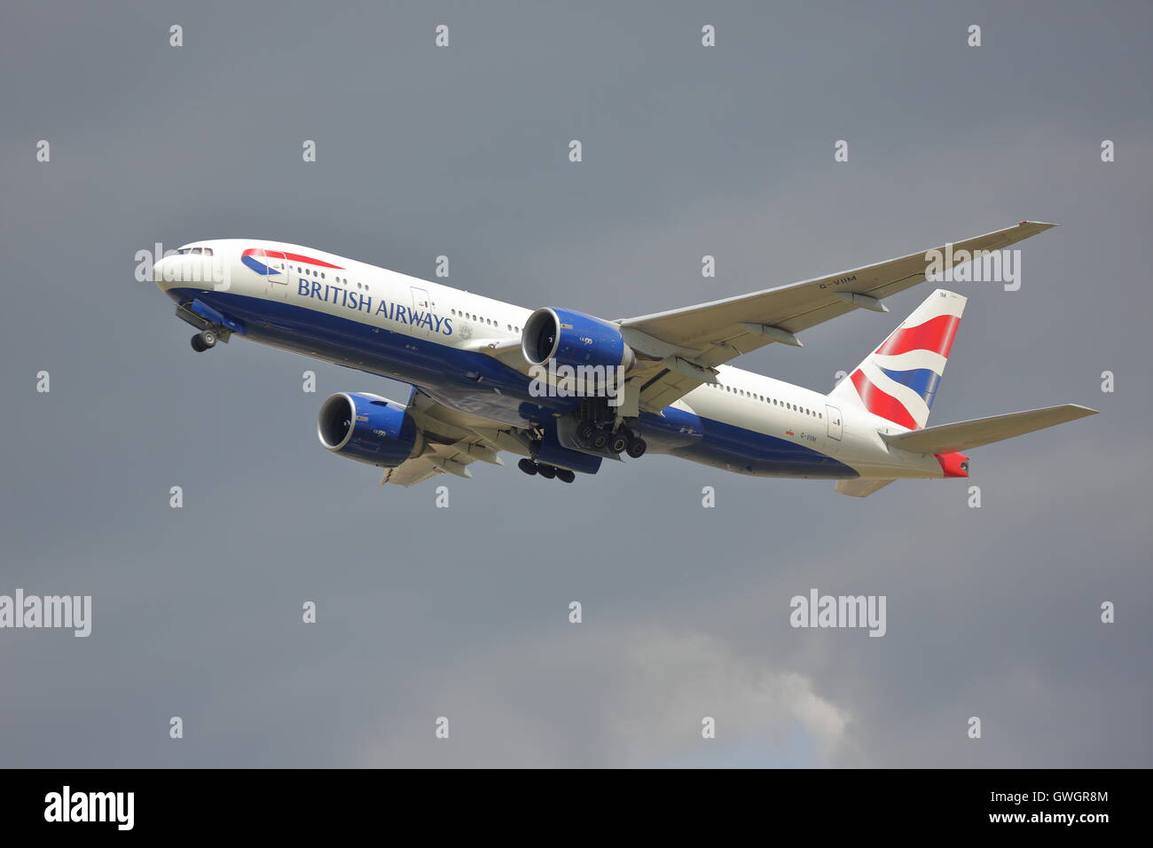 British airways boeing 777 200 200er hi-res stock photography and ...