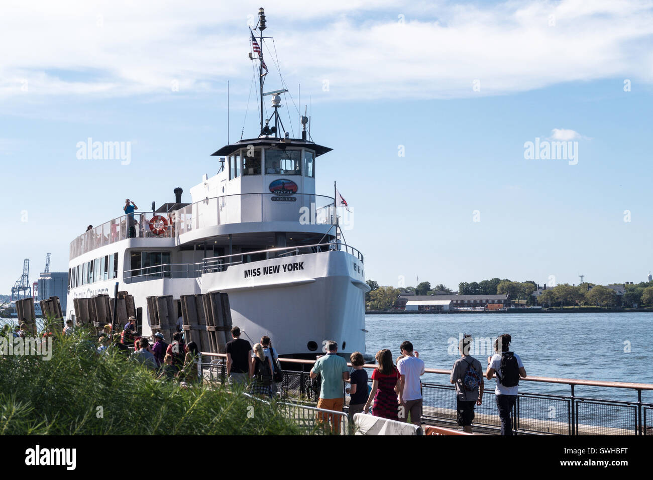 Statue of Liberty Ferry in Battery Park, NYC, USA Stock Photo - Alamy