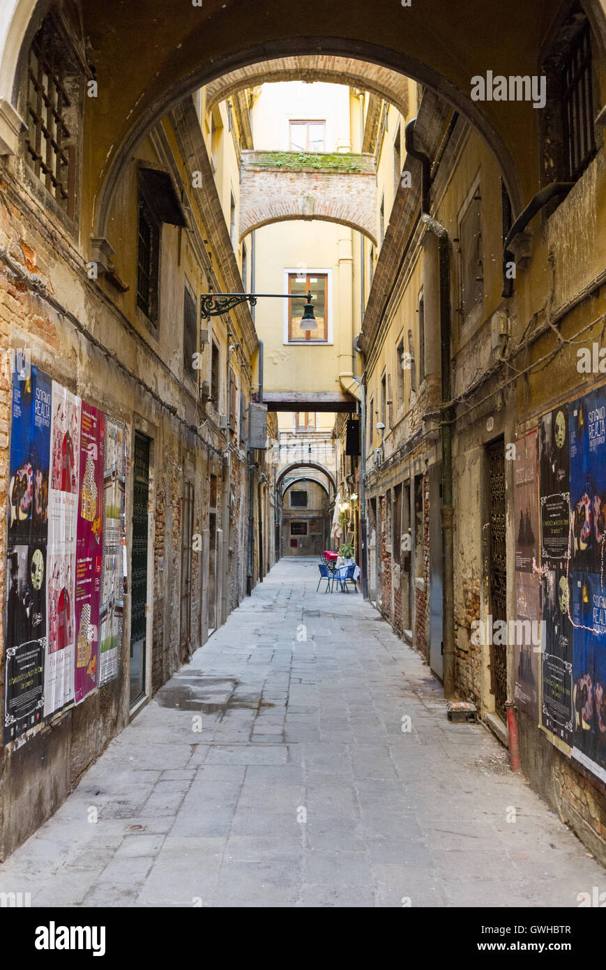 Back alley in Venice Italy Stock Photo - Alamy