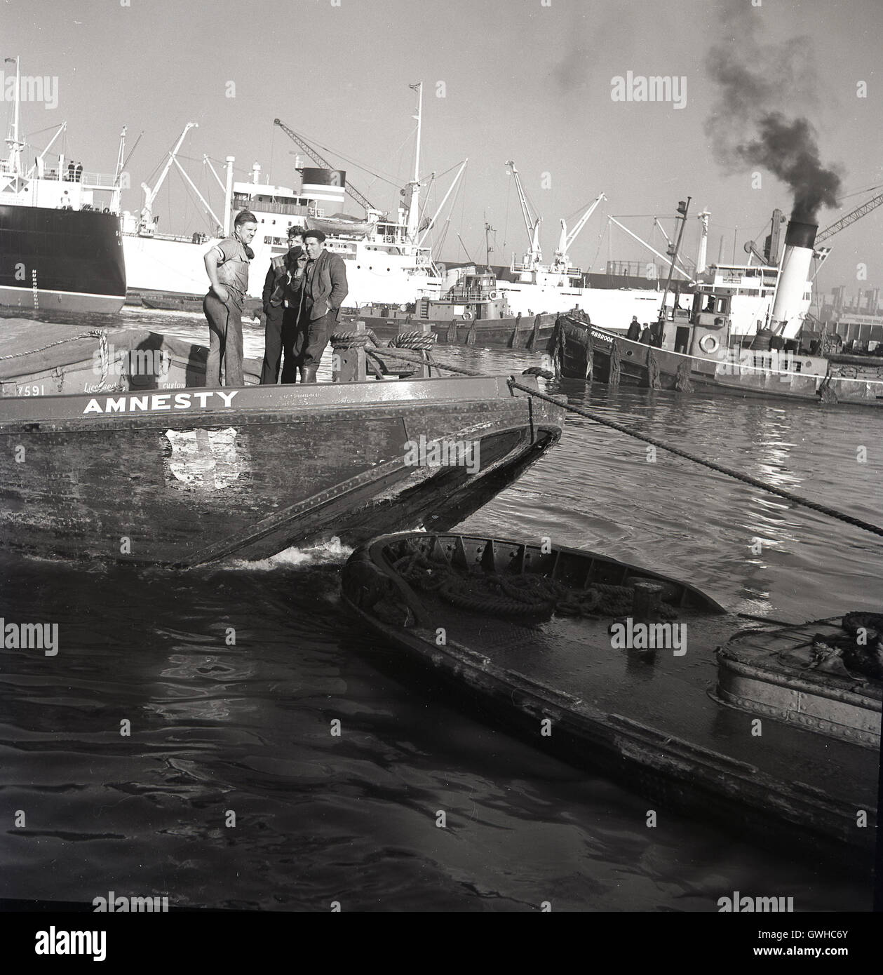 Dock Workers Black And White High Resolution Stock Photography and ...