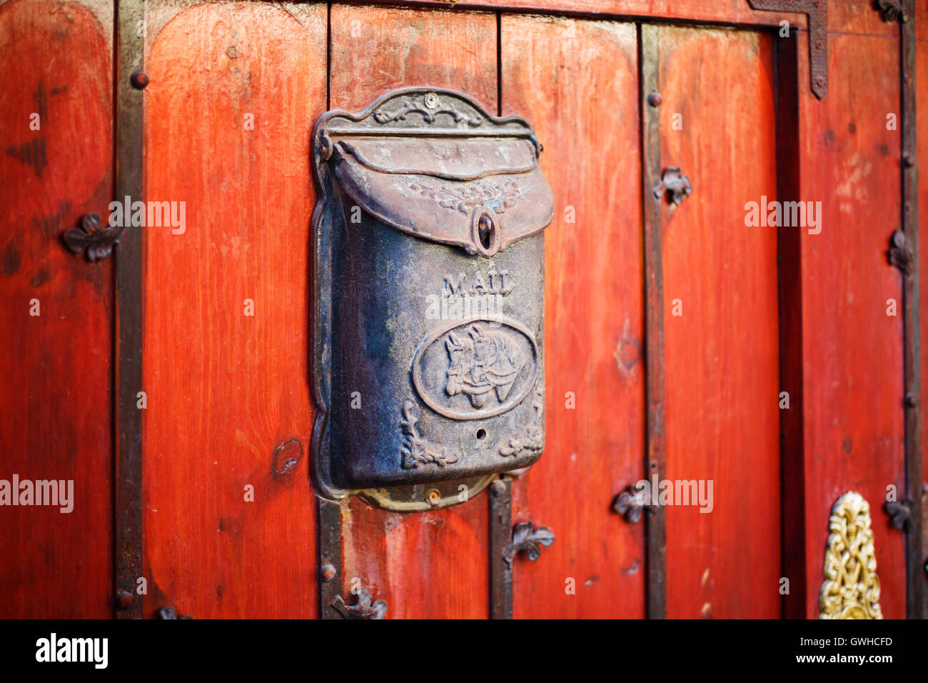 Vintage post box hi-res stock photography and images - Alamy
