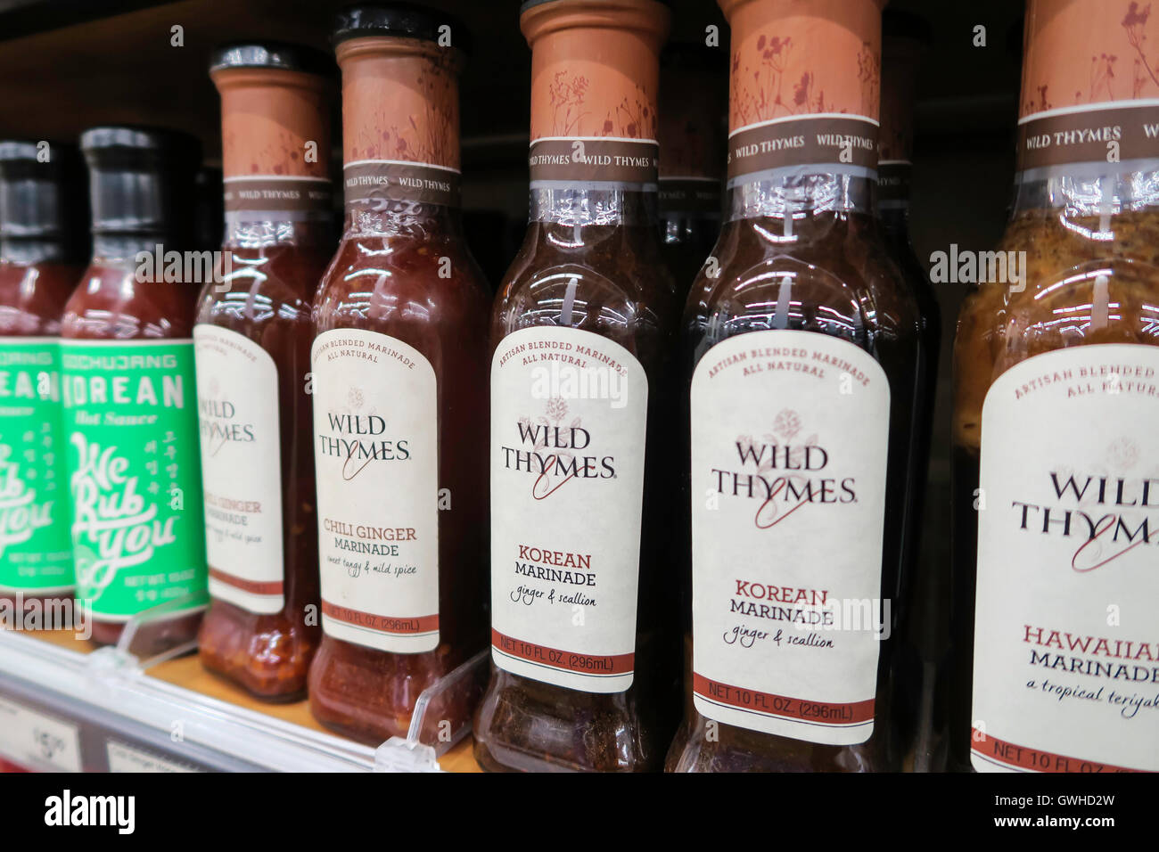 Korean grocery shop hi-res stock photography and images - Alamy