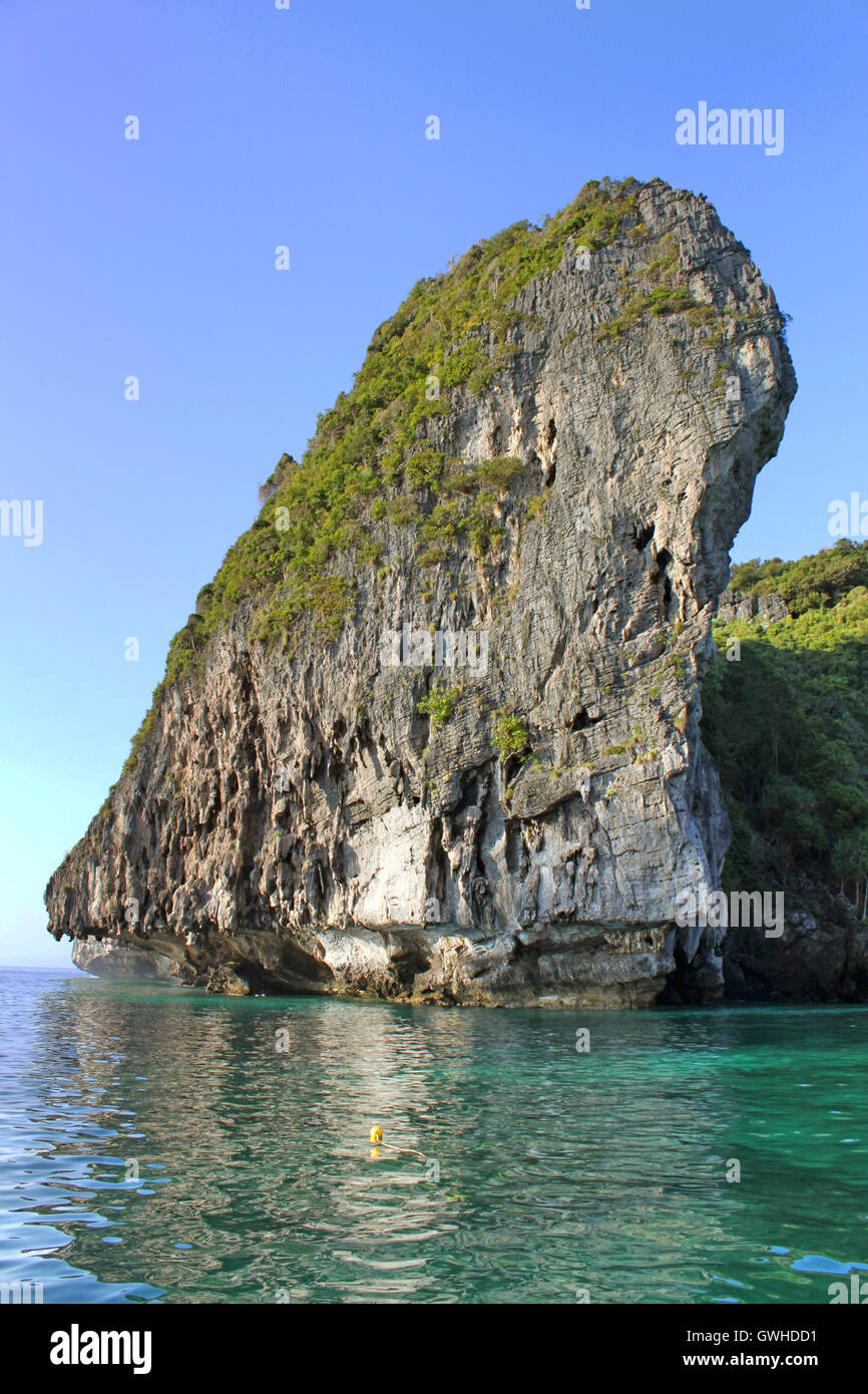 Limestone rock maya bay hi-res stock photography and images - Alamy