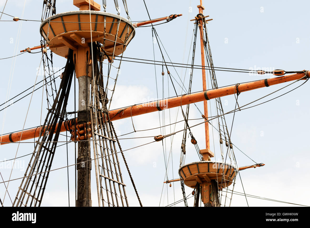 Rigging on the ancient tall ship Stock Photo - Alamy