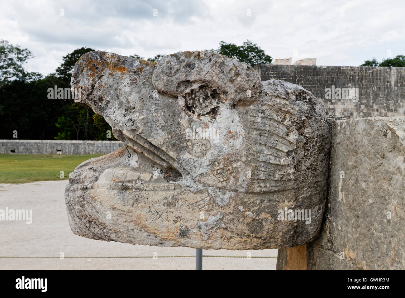 Scenic views of Chichen Itza Maya ruins on Yukatan Peninsula, Mexico ...