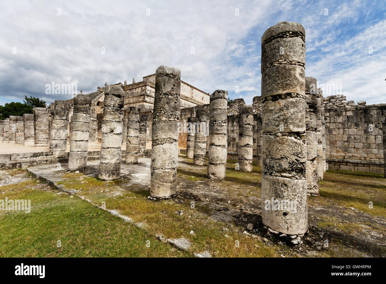 Scenic views of Chichen Itza Maya ruins on Yukatan Peninsula, Mexico ...