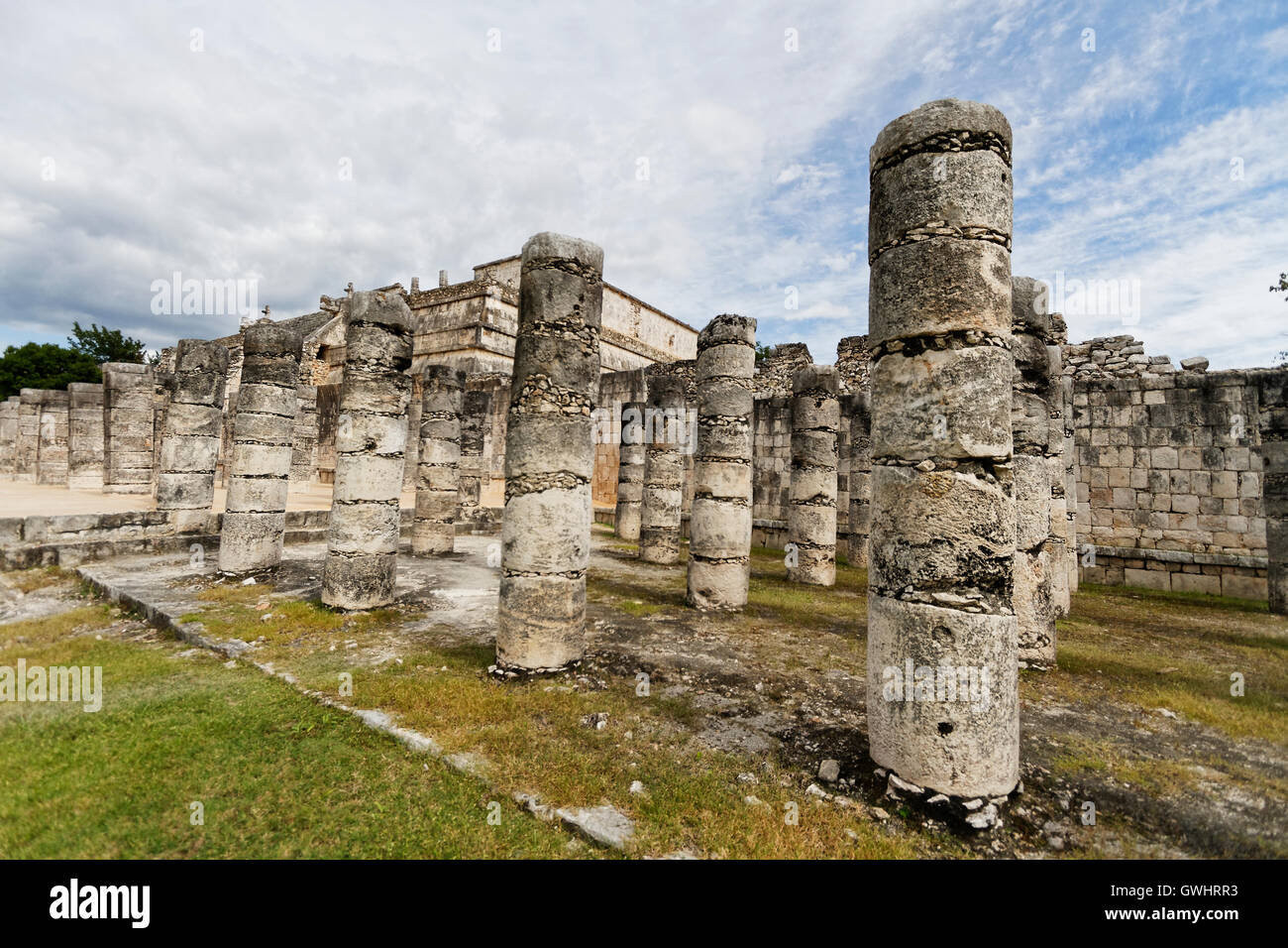 Scenic views of Chichen Itza Maya ruins on Yukatan Peninsula, Mexico ...