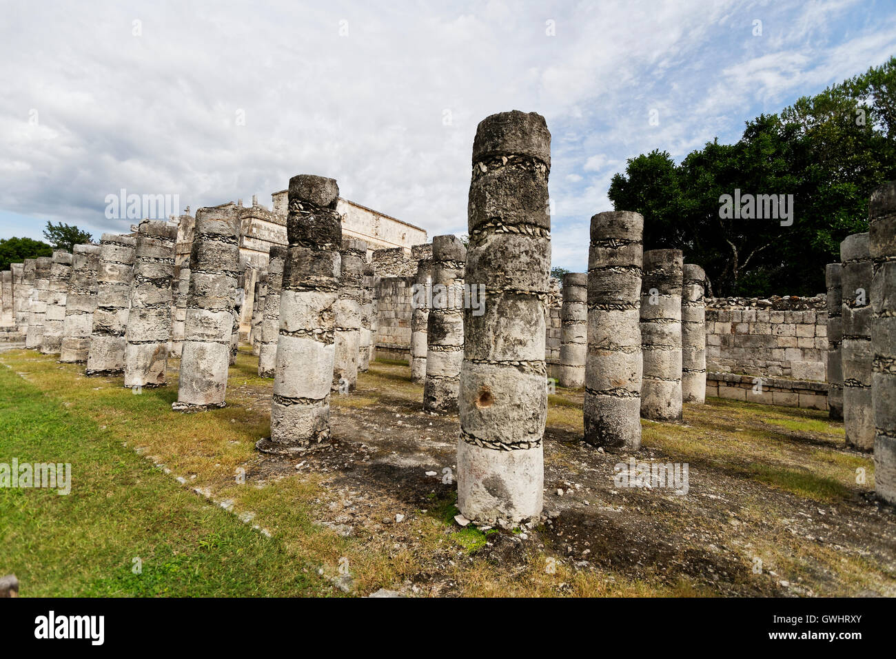 Scenic views of Chichen Itza Maya ruins on Yukatan Peninsula, Mexico ...