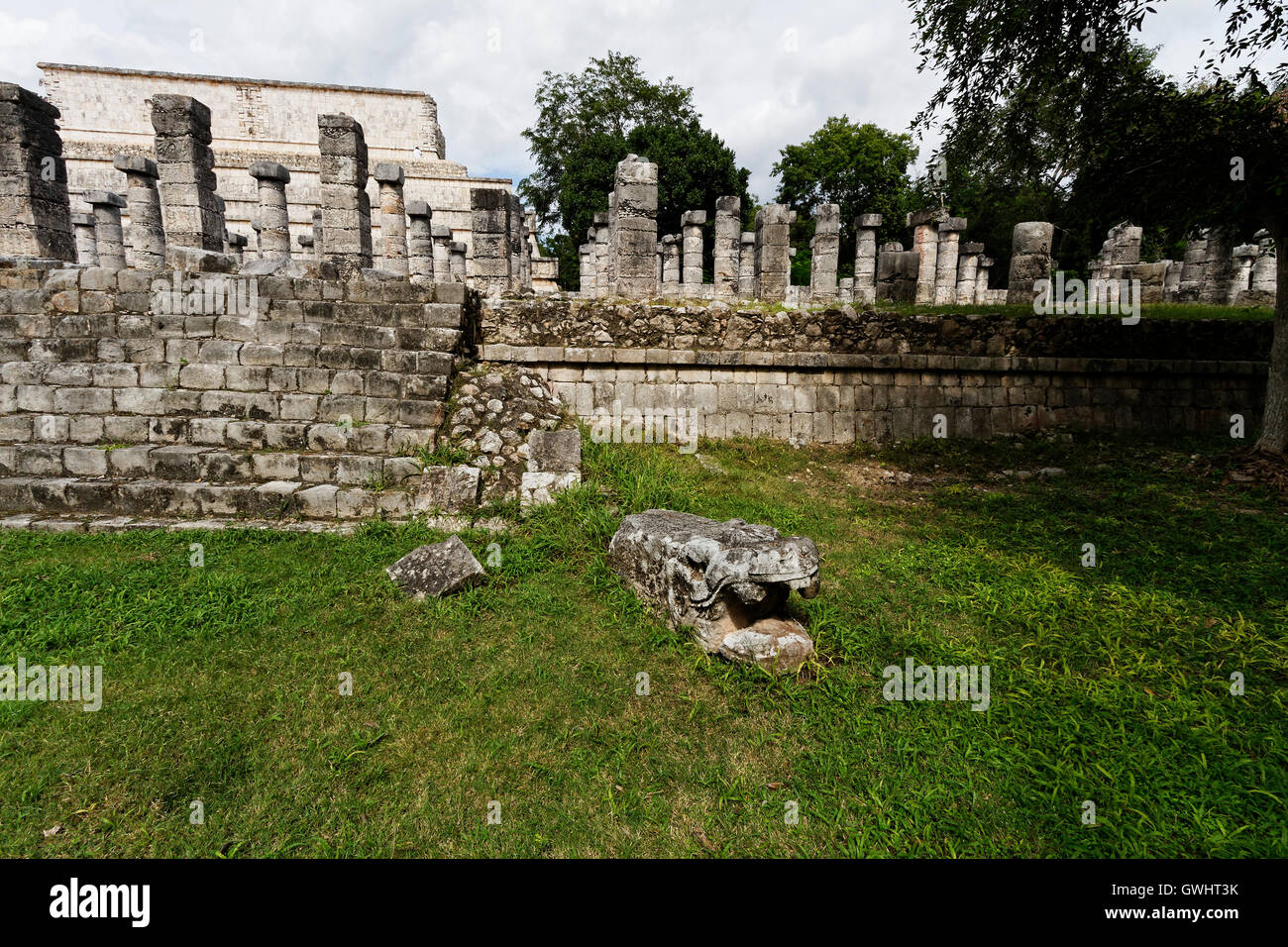 Scenic views of Chichen Itza Maya ruins on Yukatan Peninsula, Mexico ...