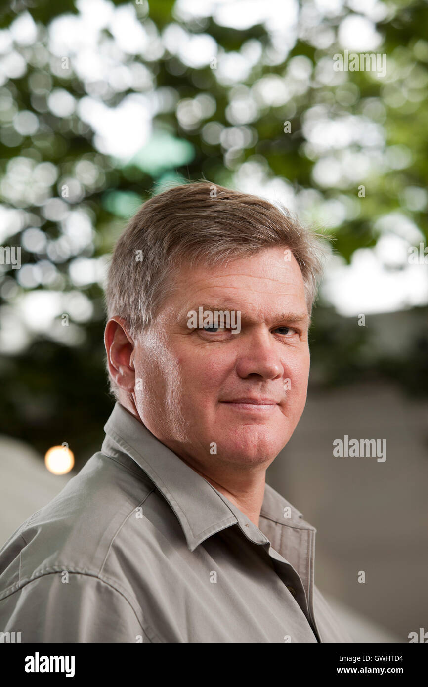 Ray mears hi-res stock photography and images - Alamy