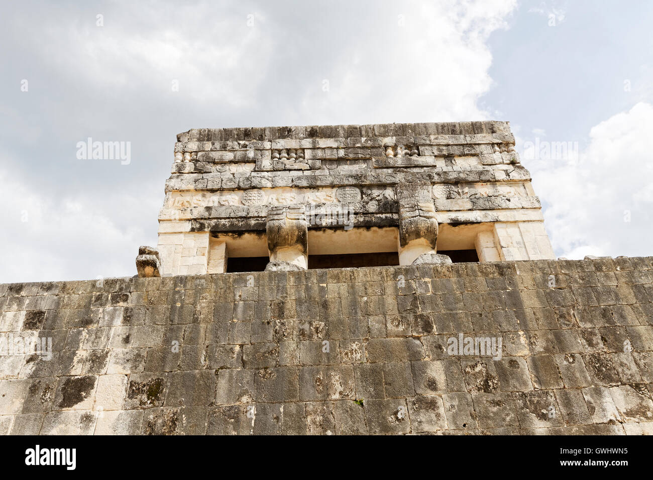 Scenic views of Chichen Itza Maya ruins on Yukatan Peninsula, Mexico ...