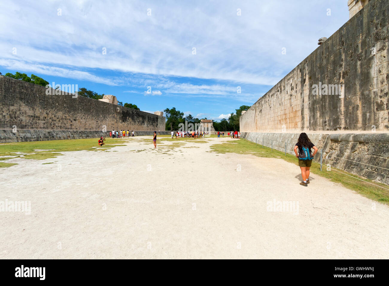 Scenic views of Chichen Itza Maya ruins on Yukatan Peninsula, Mexico ...