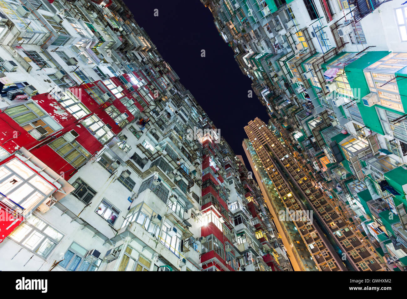 Overcrowded residential building in Hong Kong Stock Photo - Alamy