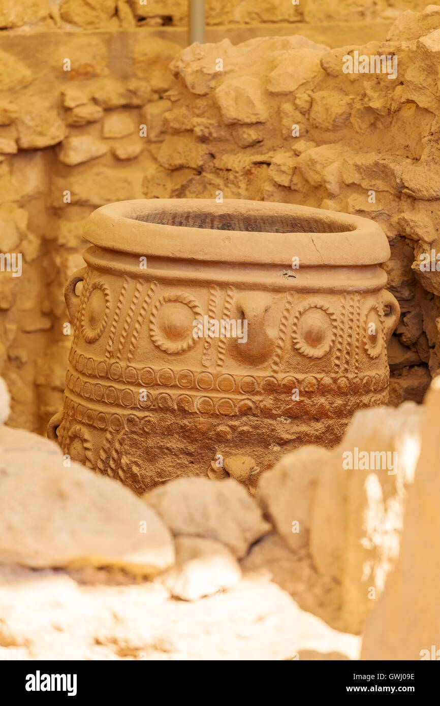 Pithoi, or storage jars, at ruins of Knossos palace, Crete Stock Photo ...
