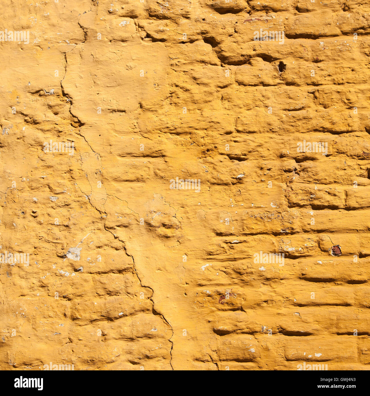 Seamless texture yellow brick wall hi-res stock photography and images ...