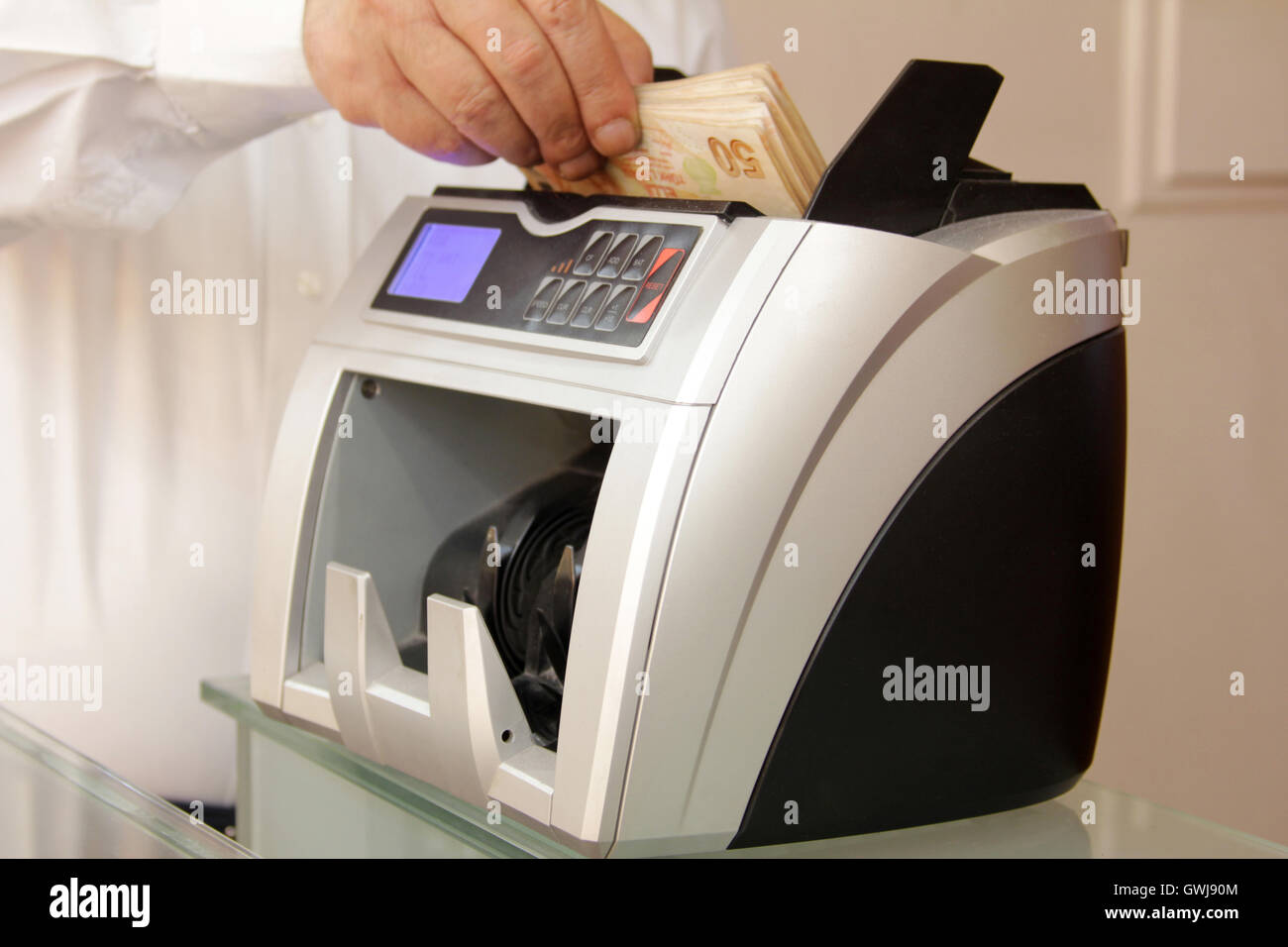 money counting machine Stock Photo - Alamy