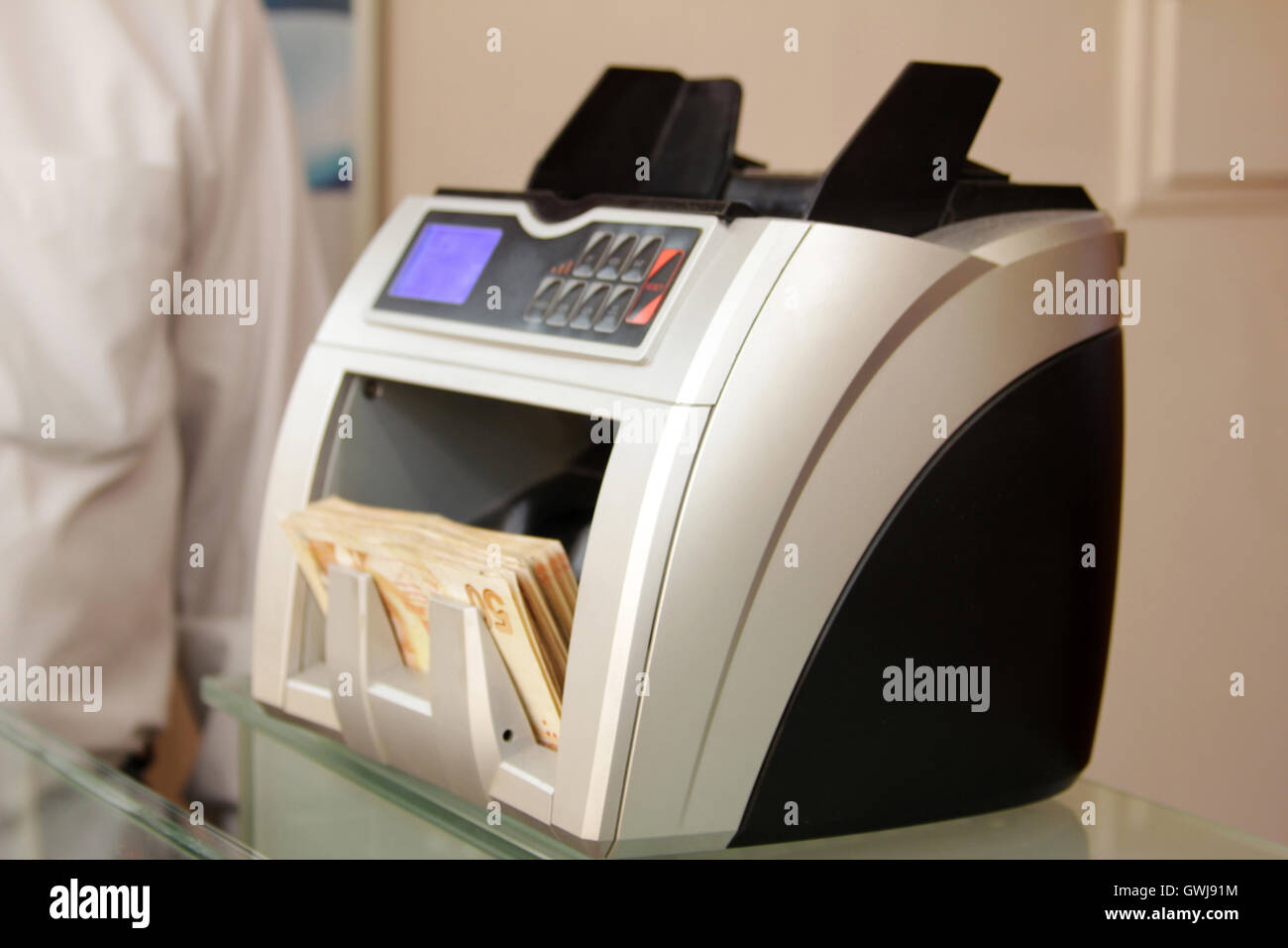 Counting fee hi-res stock photography and images - Alamy