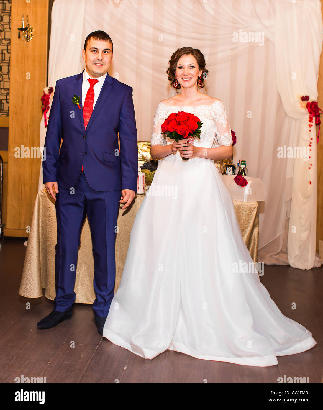 Bride and groom at wedding reception Stock Photo - Alamy
