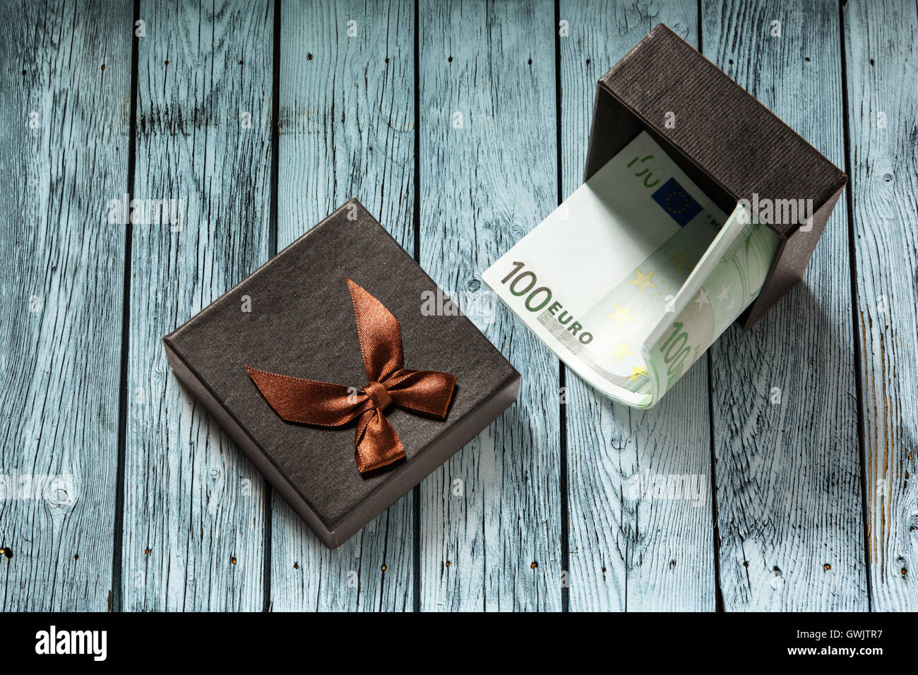 One euro banknotes hi-res stock photography and images - Alamy