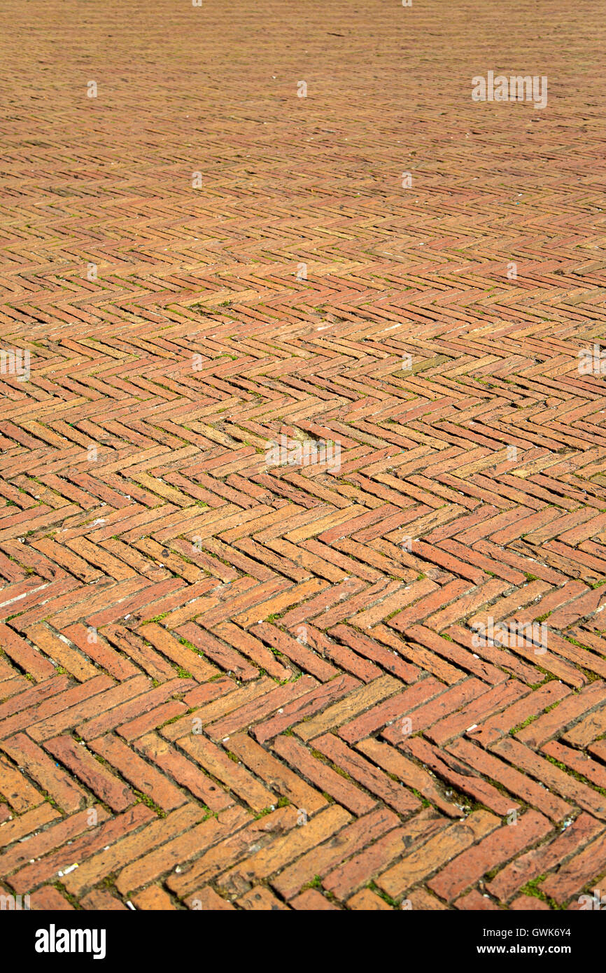 View at old Brick footpath background Stock Photo - Alamy