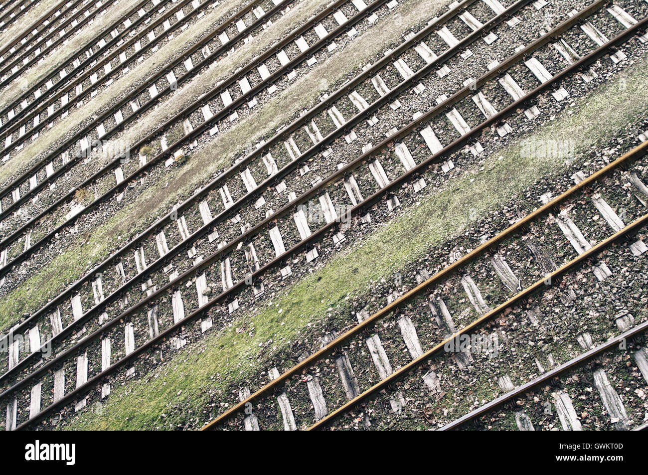 rails, light, vision, left, distance, cross, horizontally, iron ...