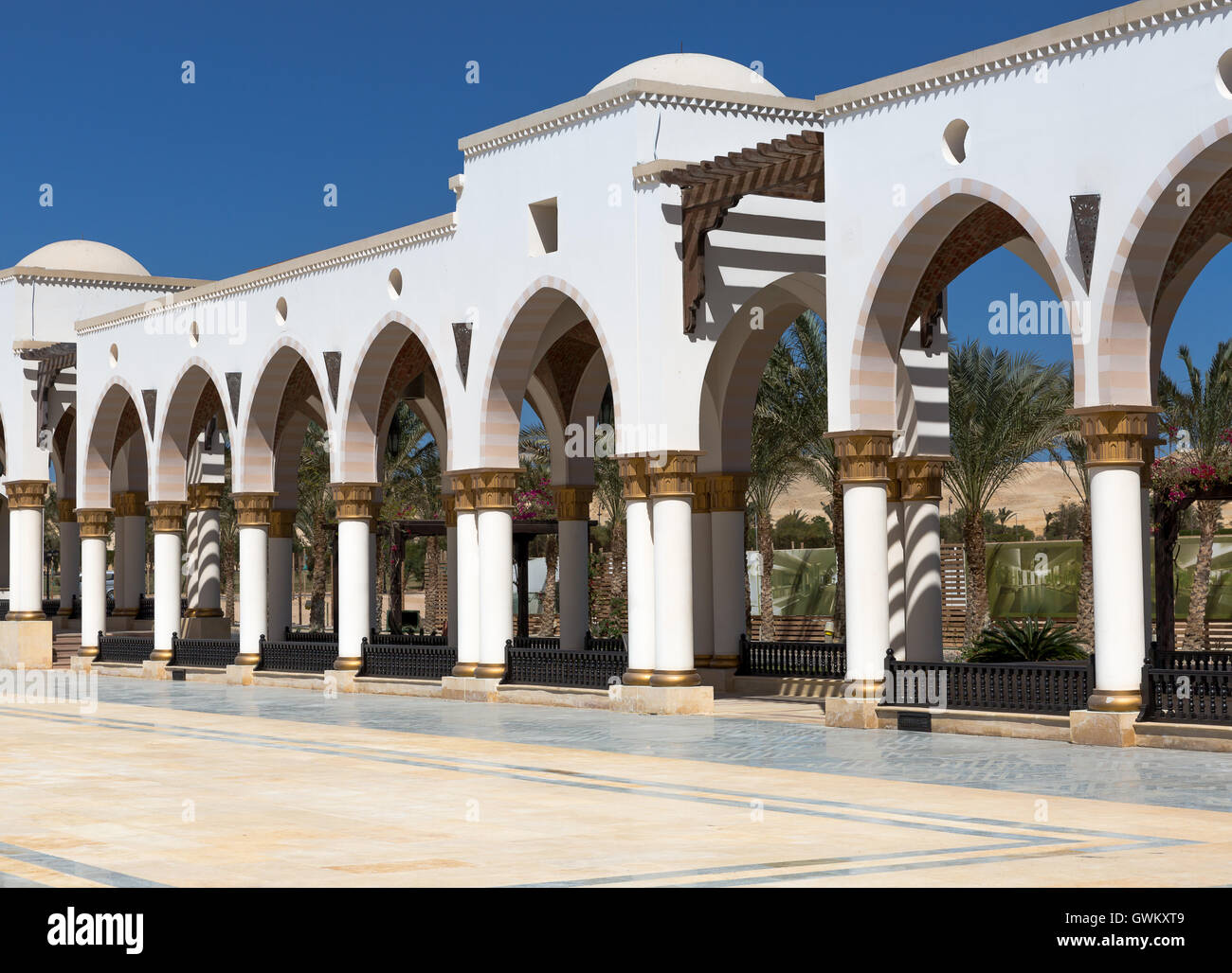 Egyptian architecture hi-res stock photography and images - Alamy