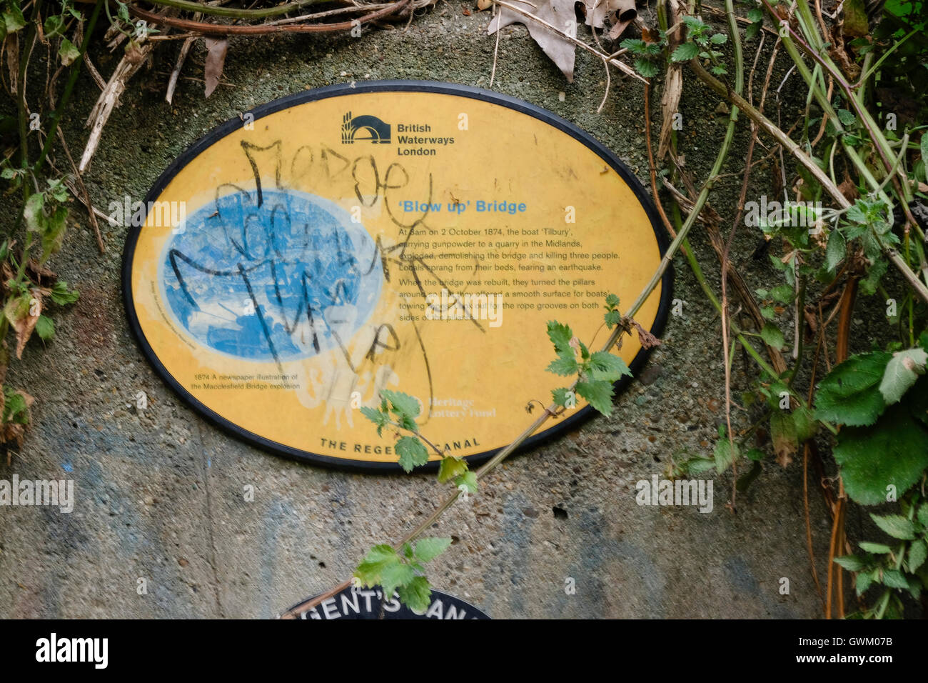 Blow up Bridge (Macclesfield Bridge) on the Regent's Canal London Stock ...