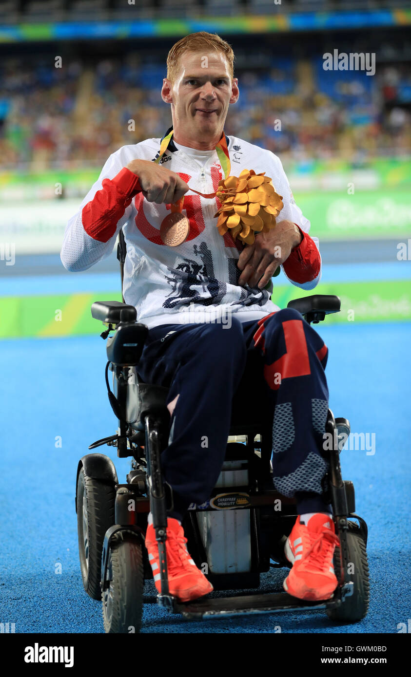 Great Britain's Stephen Miller poses with his bronze medal from the ...