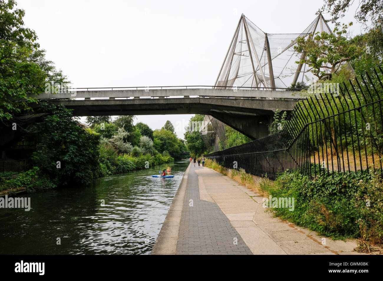 Regent's Canal Bridge 11 and the Snowdon Aviary of London Zoo Stock ...