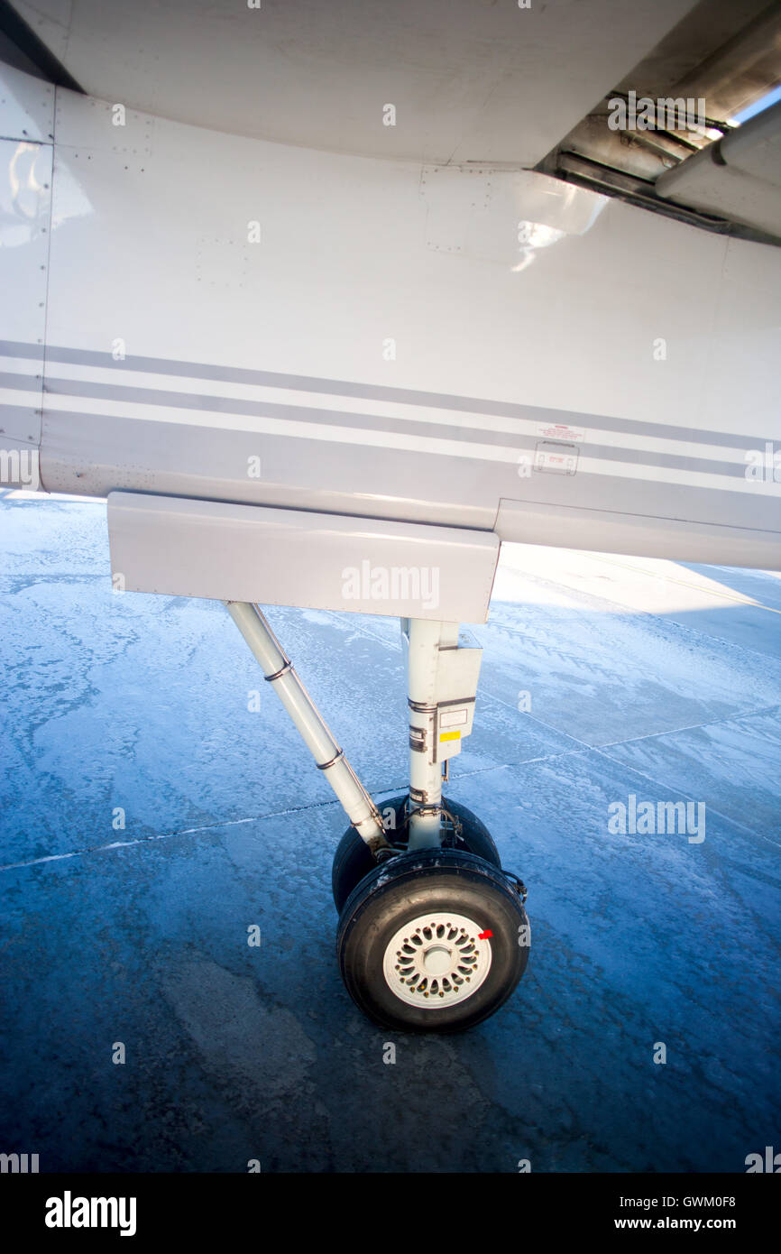Close up airplane wheel on runway hi-res stock photography and images ...