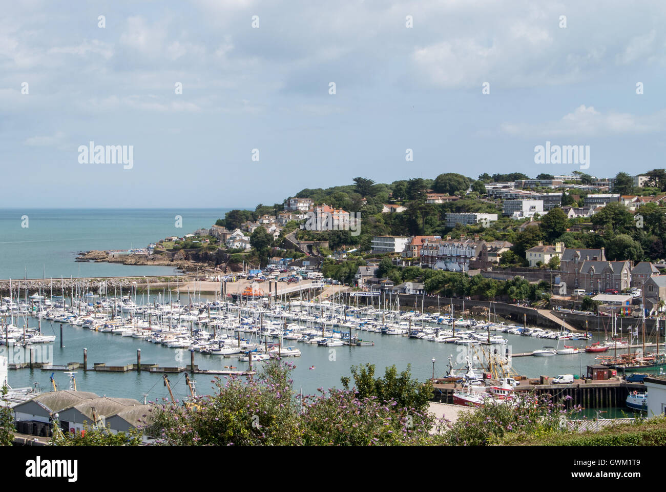 Hillside town hi-res stock photography and images - Alamy
