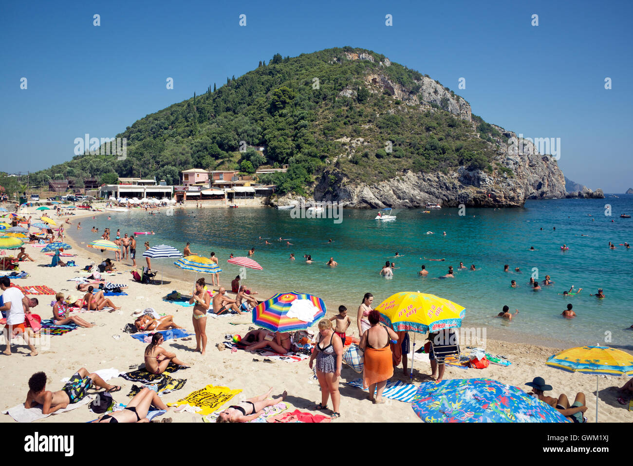 Crowded beach greece hi-res stock photography and images - Alamy