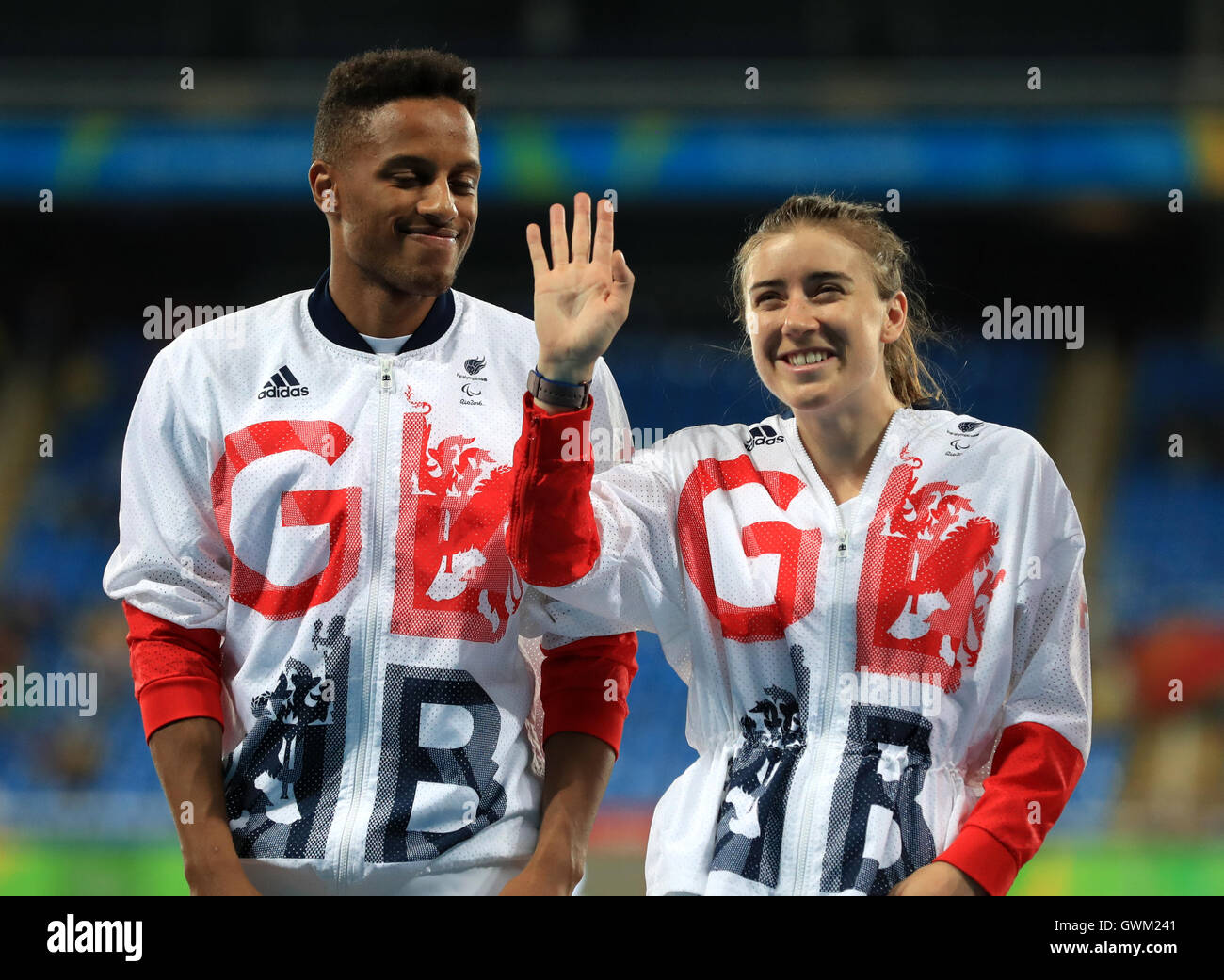 Great Britain's Libby Clegg and guide Chris Clarke winning the Women's ...