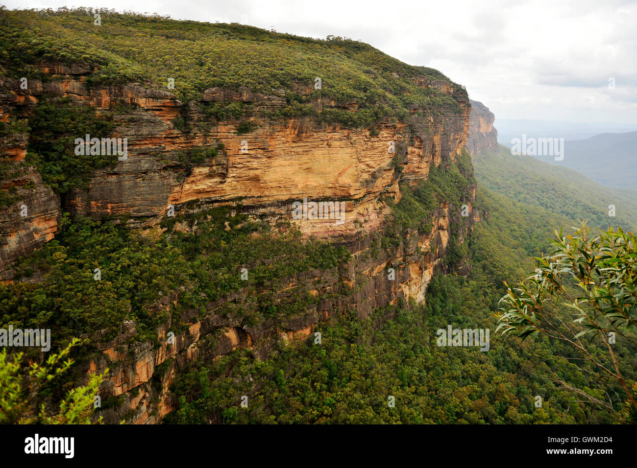 Blue mountains hi-res stock photography and images - Alamy
